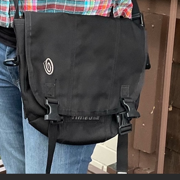 Timbuk2 | Bags | Menbag Timbuk2 Black Messenger Bag Adjustable1x12x3 ...
